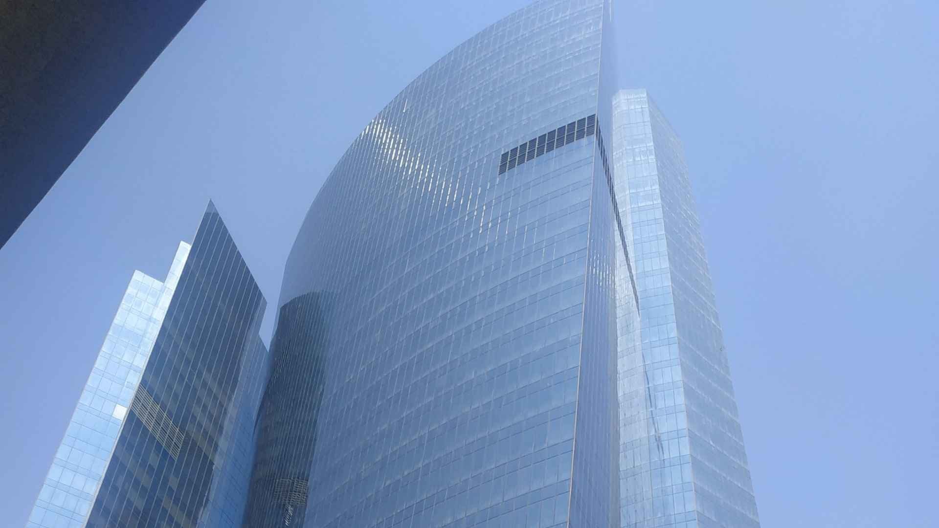 SHINING TOWERS in Al Khalidiya, Abu Dhabi, UAE № 210026 from «Target ...