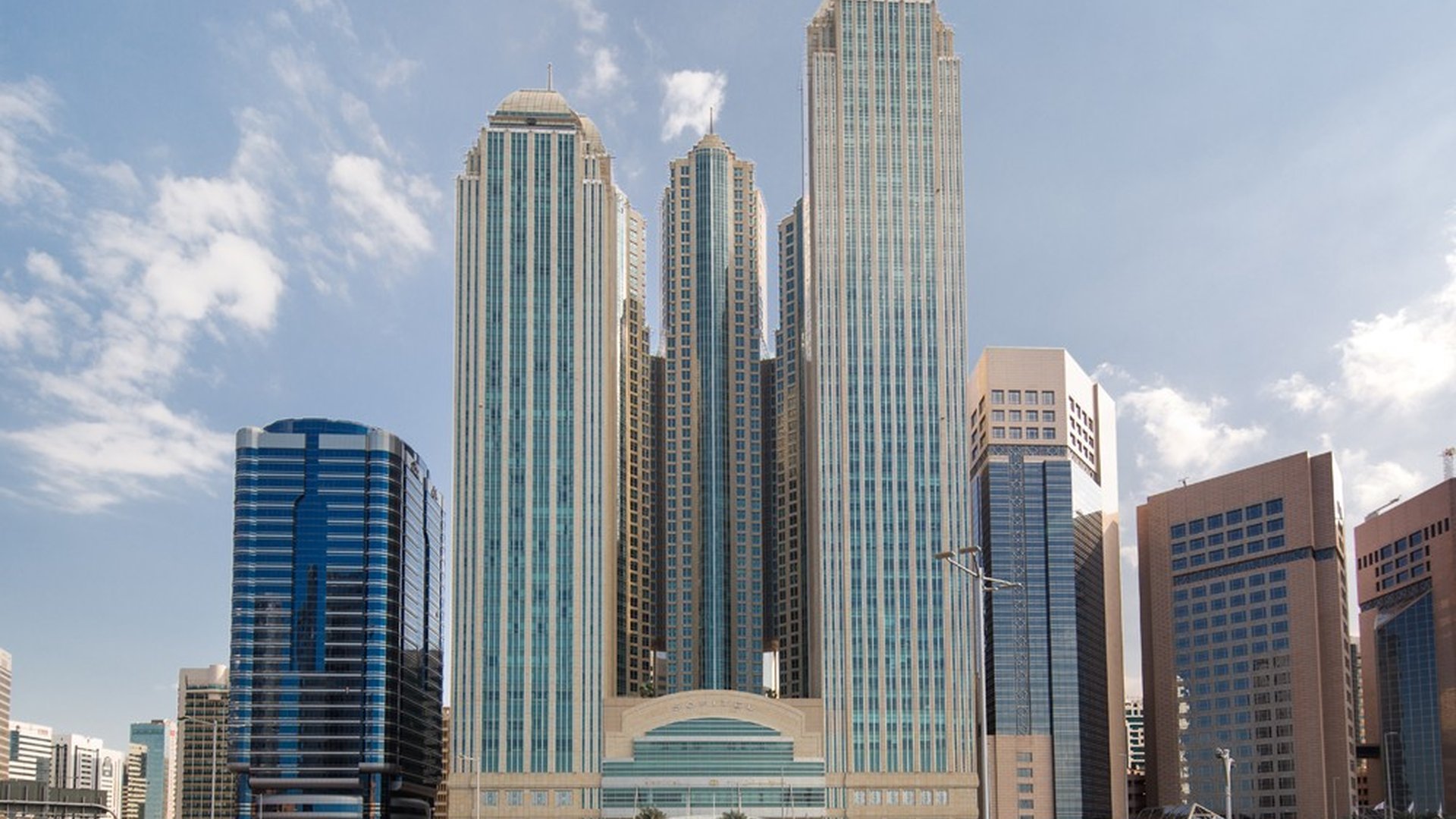 CAPITAL PLAZA TOWERS in Corniche Road, Abu Dhabi, UAE № 202780: prices ...