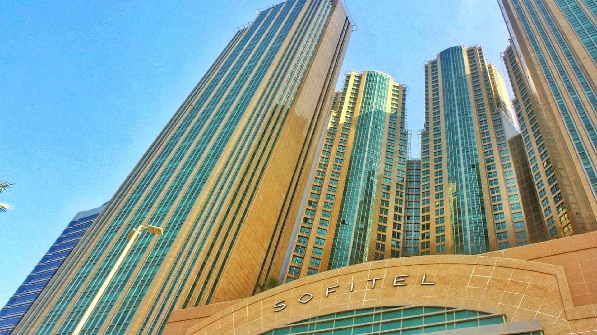 CAPITAL PLAZA TOWERS in Corniche Road, Abu Dhabi, UAE № 202780: prices ...