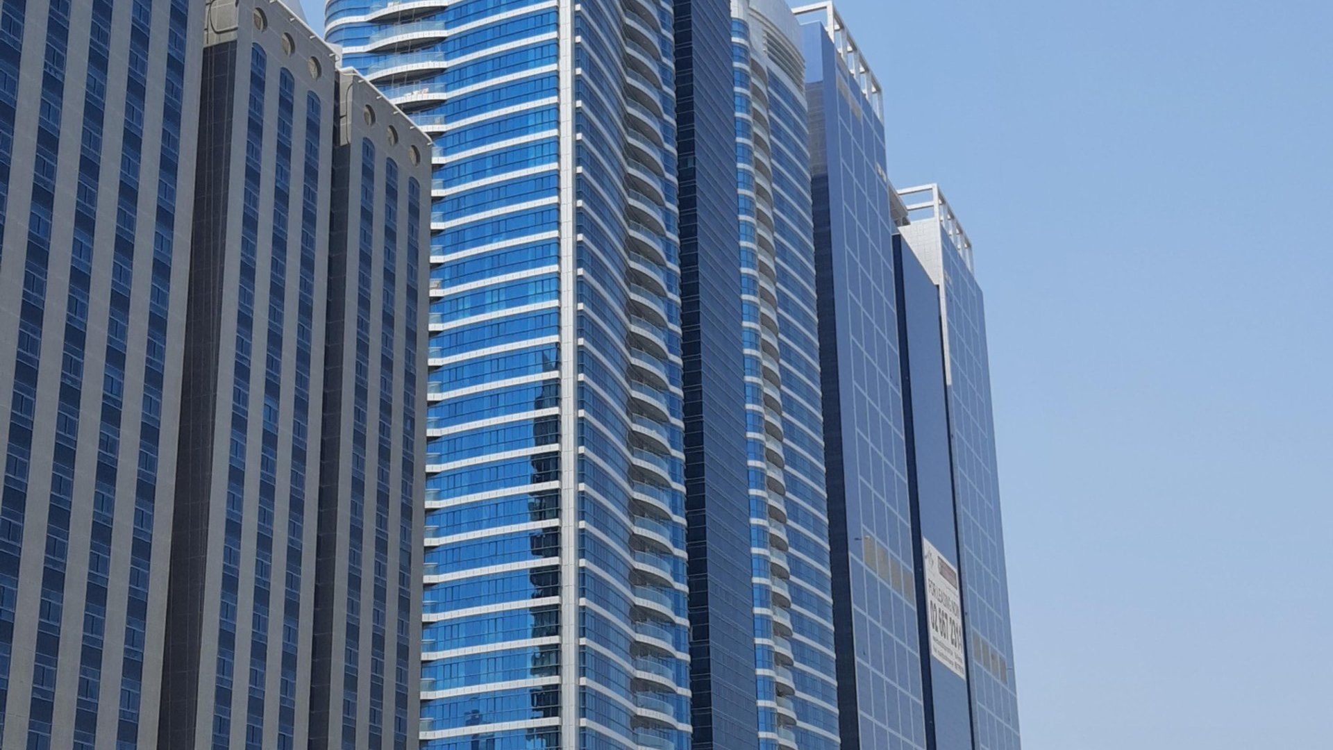 Al Meena Tower in Al Zahiyah, Abu Dhabi, UAE № 204914: prices, floor ...