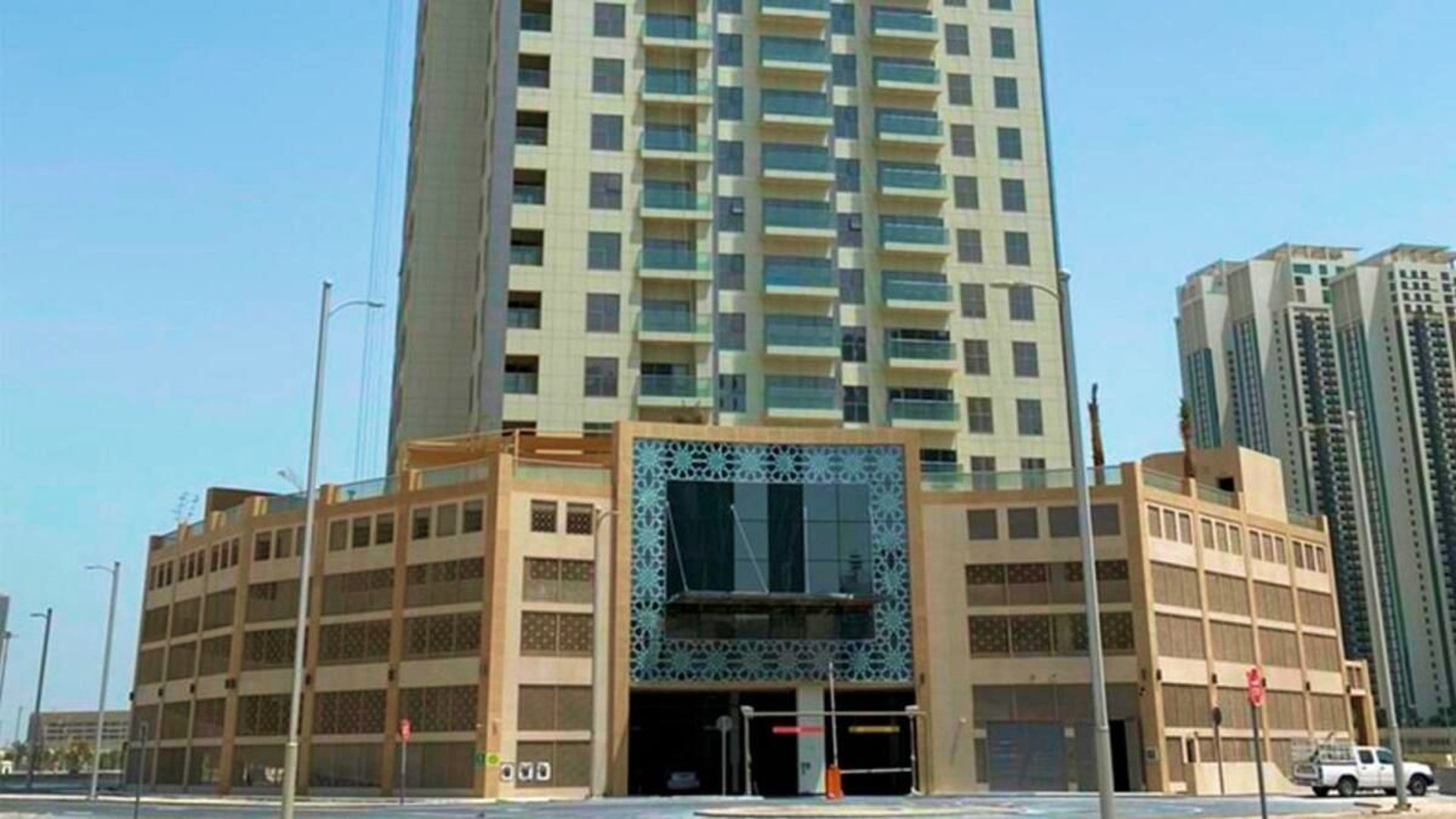 MARINA RISE TOWER in Al Reem Island, Abu Dhabi, UAE № 228316 from ...